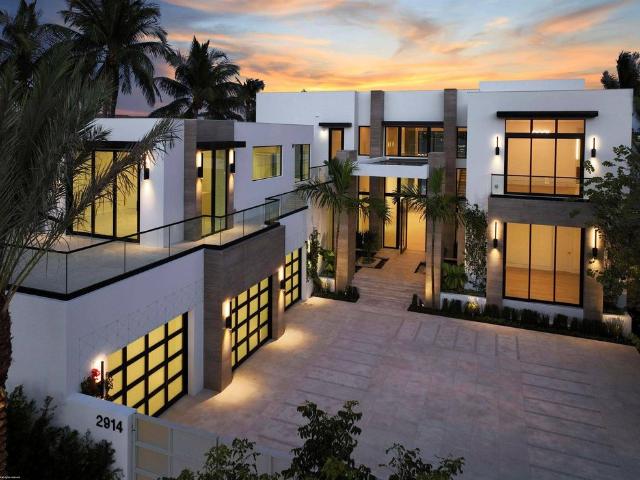 Luxury Villa for sale in West Palm Beach, Florida