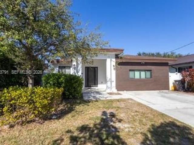 Luxury Villa for sale in West Park, Florida