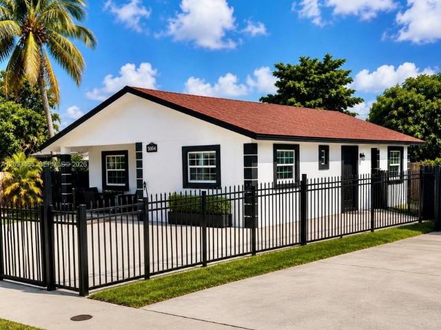 Luxury Villa for sale in West Park, Florida