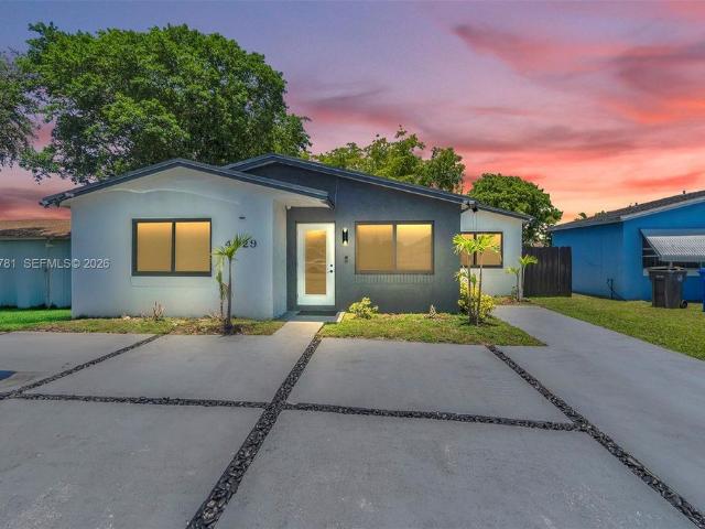 Luxury Villa for sale in West Park, Florida