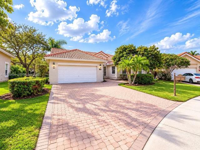 Luxury Villa for sale in Weston, Florida