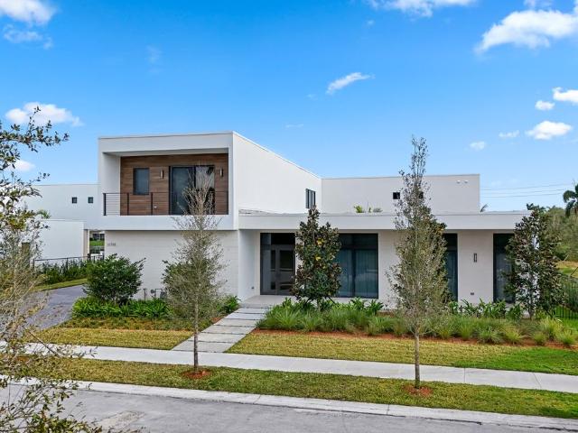 Luxury Villa for sale in Weston, Florida