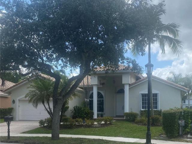 Luxury Villa for sale in Weston, Florida