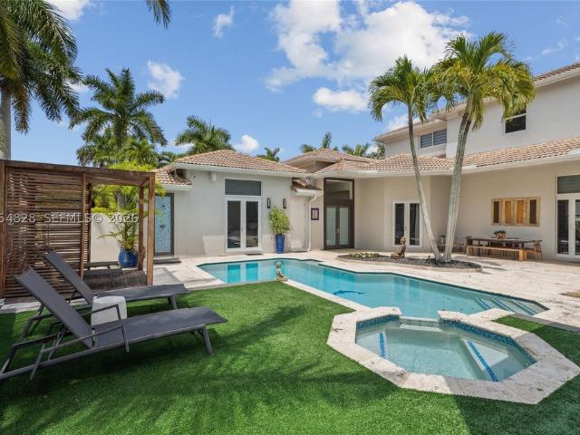 Luxury Villa for sale in Weston, United States