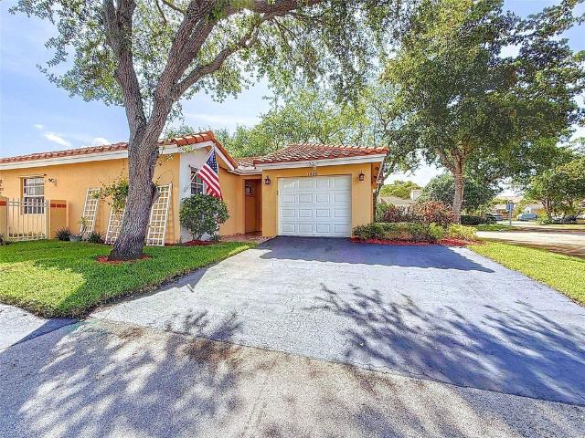 Luxury Villa for sale in Weston, United States