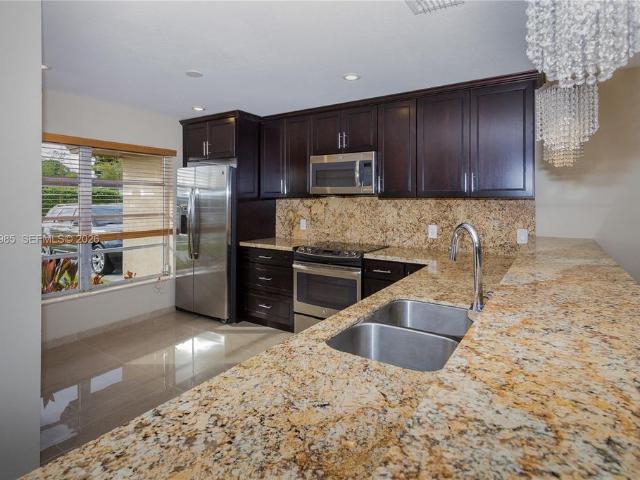 Luxury Villa for sale in Weston, United States