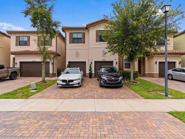 Luxury Villa for sale in Tamarac, Florida