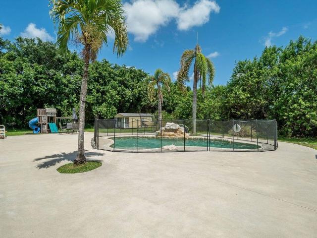 Luxury Villa for sale in The Acreage, Florida
