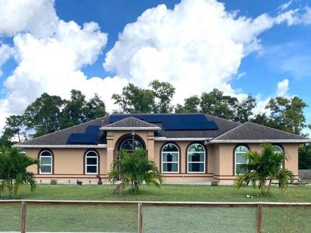 4 bedroom luxury Villa for sale in The Acreage, Florida