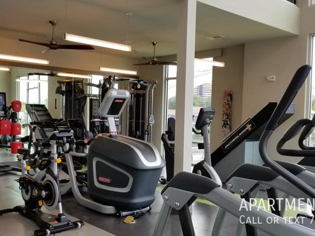 Luxuryattractive garden style soaking apartments in Montrose