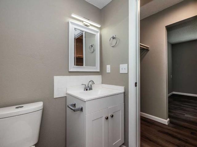 Lux Off Riverwalk 1 Bedroom Apartment for Rent at 425 425 W Taft & 550 S Laclede, Wichita, KS 67213 McCormick