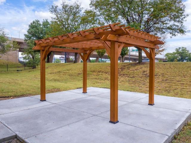 Lux Off Riverwalk Studio Apartment for Rent at 425 425 W Taft & 550 S Laclede, Wichita, KS 67213 McCormick