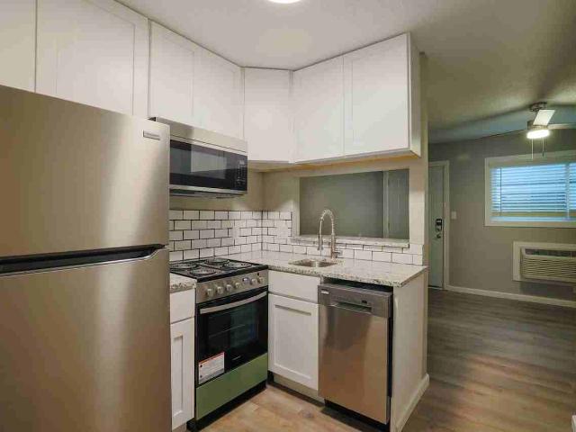 Lux Off Riverwalk Studio Apartment for Rent at 425 425 W Taft & 550 S Laclede, Wichita, KS 67213 McCormick