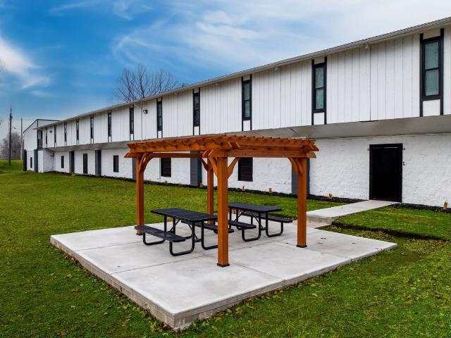 Lux Off Riverwalk Studio Apartment for Rent at 425 425 W Taft & 550 S Laclede, Wichita, KS 67213 McCormick
