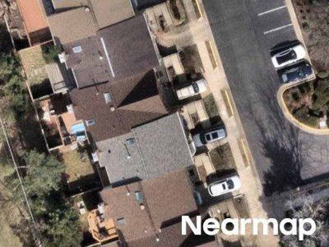 Luxberry Dr