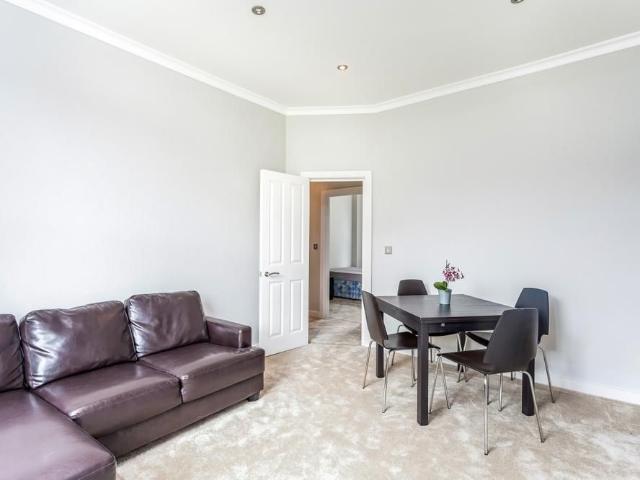 Luxborough Street, Marylebone, London W1U, 2 bed flat to rent, £3,098 pcm | PrimeLocation