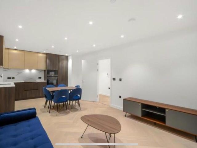 Luxe Tower, 12 Dock Street E1, 3 bed flat to rent, £4,550 pcm | PrimeLocation