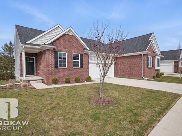 Luxington Dr, Lapeer, Condo For Sale