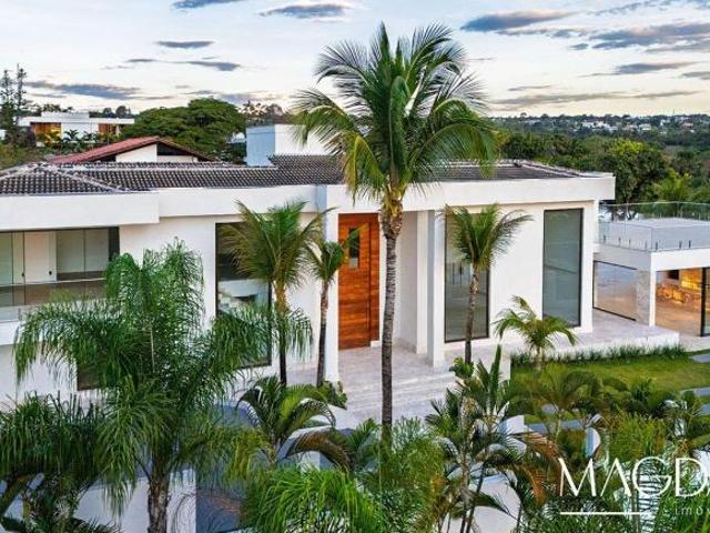 Luxo, exclusividade e um pôr do sol inesquecível