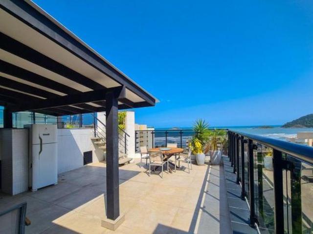 Luxo, exclusividade e vista deslumbrante para o mar