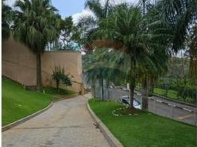 Luxo e Conforto: Casa em Arujazinho III, SP