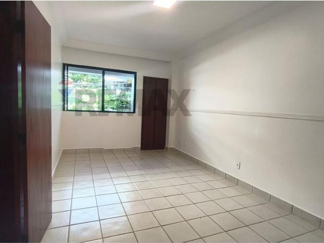 Luxo e Conforto: Apartamento 4/4 com 4 suítes, em Ondina, Salvador