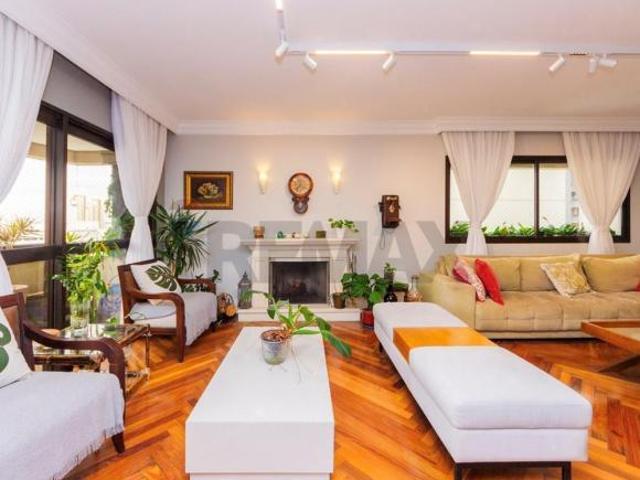 Luxo e Conforto: Apartamento de 250m² na Vila Andrade