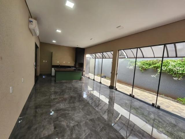 Luxo e Conforto em 264m²: A Casa Perfeita para sua Família