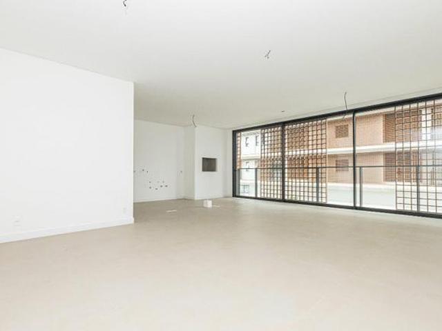 Luxo e conforto no Bigorrilho! Apto de 131m² com 2 vagas e suíte!