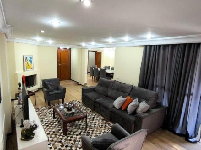 Luxo e Amplitude: 1 por Andar com Vista Privilegiada na Rua Buenos Aires!