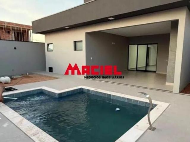 Luxo e Espaço: Casa com 4 Dorms, Piscina e Pé Direito Duplo Bella Vita