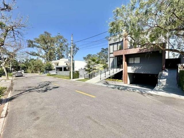 Luxo e localização no Reserva do Vianna! 4 suítes, home office, automatizada? na rua do Shopping Gra