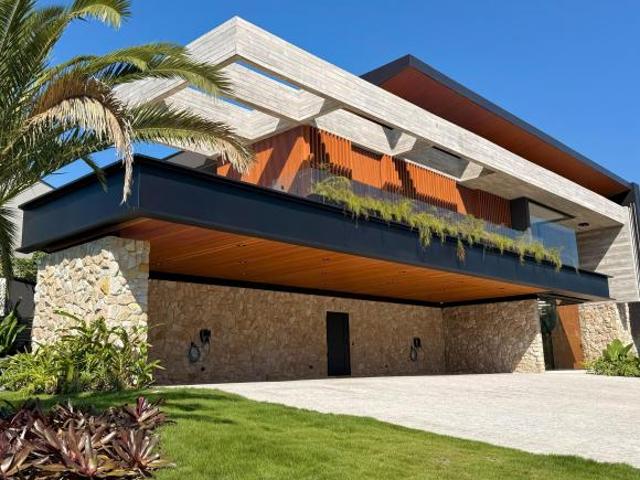 Luxo e Sofisticação na Riviera de São Lourenço