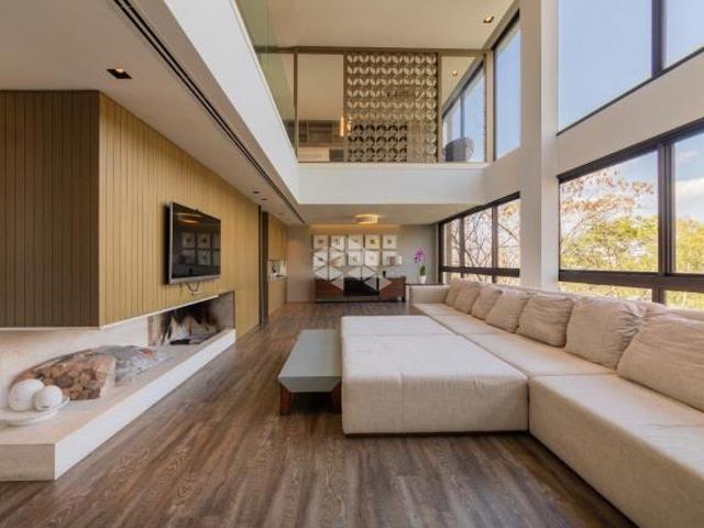 Luxo e requinte nessa cobertura duplex