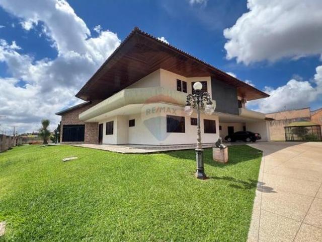 Luxo, imponência e excelência construtiva – Mansão à Venda no SMT