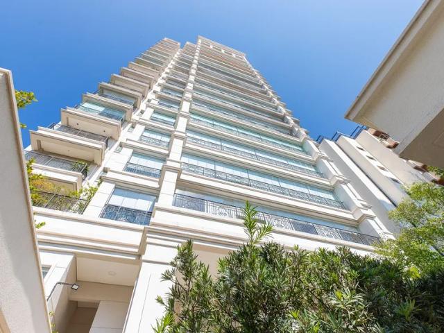 Luxo, segurança e conforto em local privilegiado em moema!