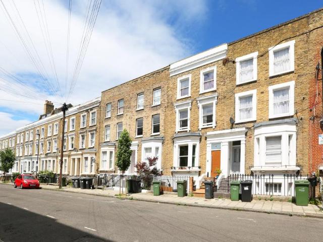 Luxor Street, Camberwell, London, SE5 1 bed apartment to rent £1,650 pcm £381 pw