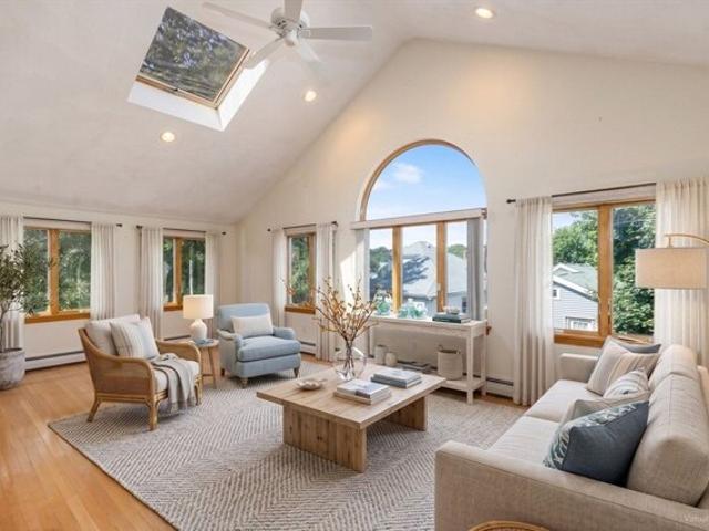 Luzitania Ave, Gloucester, Home For Sale