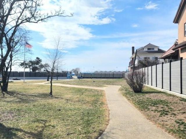 Lyme Ave, Brooklyn, Home For Sale