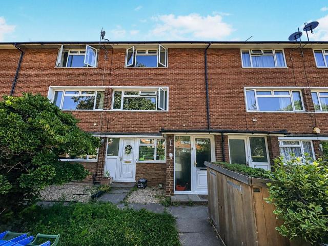 Lyme Farm Road, London SE12 2 bed maisonette to rent £2,000 pcm £462 pw