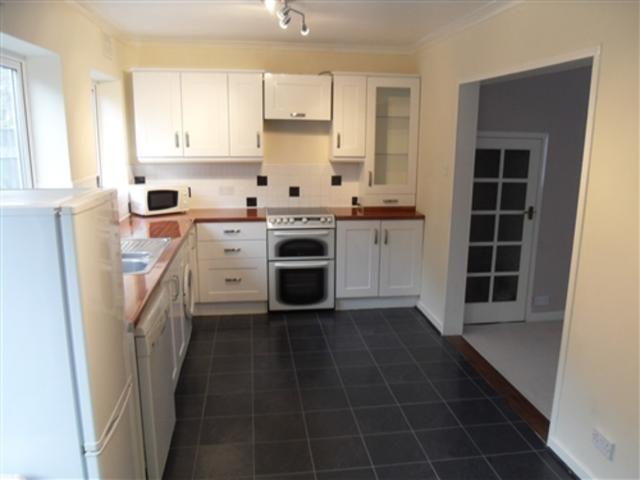 Lymington Garth, Hull for renting CJ Property