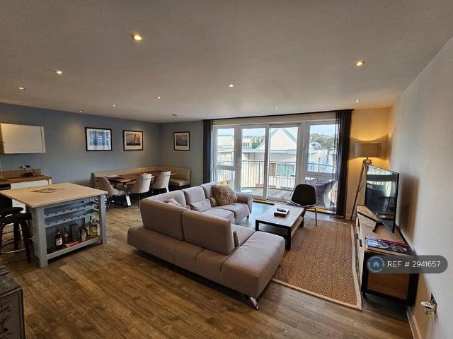 Lymington Shores, Lymington, SO41 2 bed flat to rent £2,400 pcm £554 pw