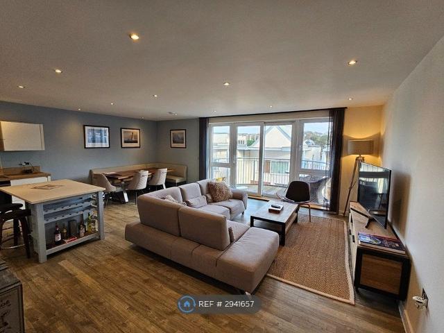 Lymington Shores, Lymington SO41, 2 bed flat to rent, £2,400 pcm | PrimeLocation