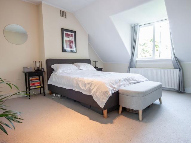 Lymington Road, West Hampstead NW6, 2 bed flat to rent, £2,999 pcm | PrimeLocation