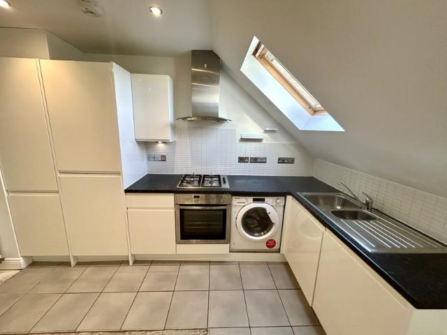 Lymington Road, Christchurch, BH23 2 bed flat to rent £1,150 pcm £265 pw