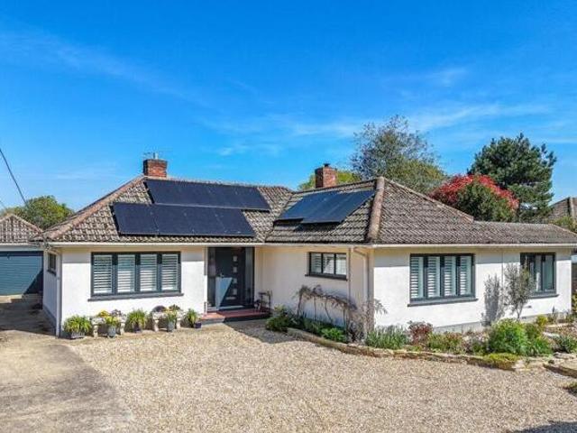 Lymington Road, New Milton, 3 Bedroom Detached
