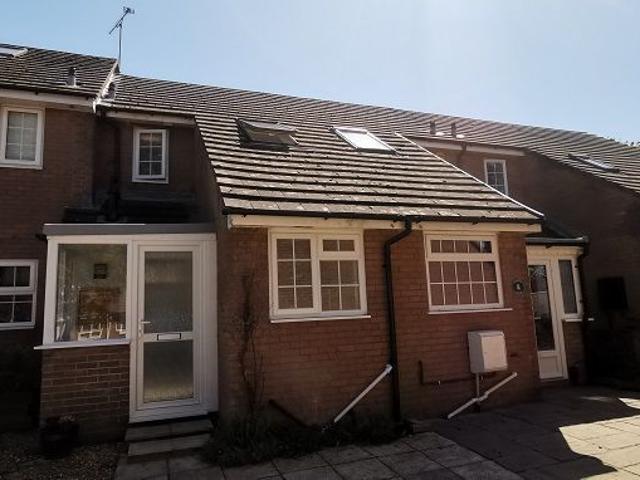 Lynton Court, Newton SA3, 2 bed terraced house to rent, £800 pcm | PrimeLocation