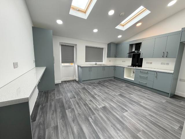 Lynton Avenue, Claregate, Wolverhampton WV6, 3 bed semi detached house to rent, £1,195 pcm | PrimeLocation