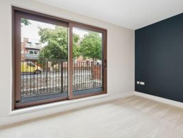 Lynton Road, Acton W3, 1 bed flat to rent, £4,000 pcm | PrimeLocation