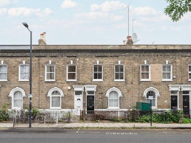 Lynton Road, Bermondsey, London SE1, 1 bed flat to rent, £2,000 pcm | PrimeLocation